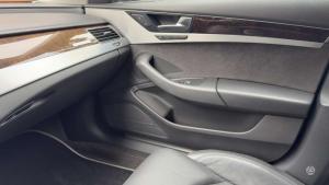 Black Audi A8 2010 in Kupiskis, with an engine capacity of 4.13 L and mileage of 290 thousand km for 10690 €, photo 29 on AUTOMOTO.COM.LV