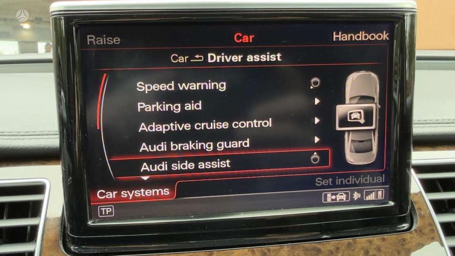 Black Audi A8 2010 in Kupiskis, with an engine capacity of 4.13 L and mileage of 290 thousand km for 10690 €, photo 32 on AUTOMOTO.COM.LV