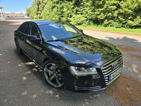 Black Audi A8 2010 in Taurage, with an engine capacity of 4.13 L and mileage of 290 thousand km for 10000 €, photo 6 on AUTOMOTO.COM.LV