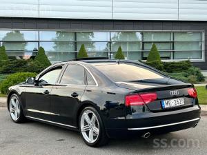 Black Audi A8 2010 in Riga, with an engine capacity of 3.00 L and mileage of 226 thousand km for 9750 €, photo 7 on AUTOMOTO.COM.LV