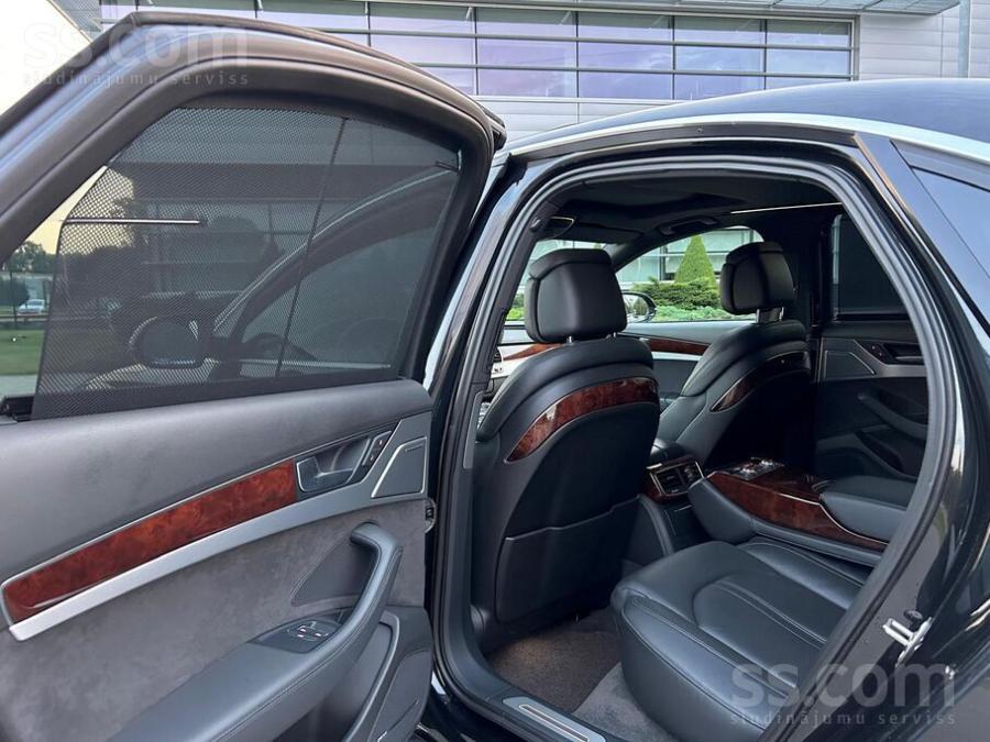 Black Audi A8 2010 in Riga, with an engine capacity of 3.00 L and mileage of 226 thousand km for 9750 €, photo 22 on AUTOMOTO.COM.LV
