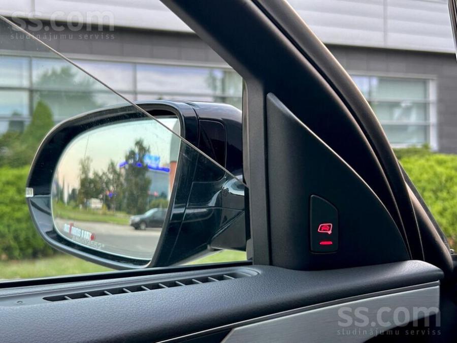 Black Audi A8 2010 in Riga, with an engine capacity of 3.00 L and mileage of 226 thousand km for 9750 €, photo 31 on AUTOMOTO.COM.LV