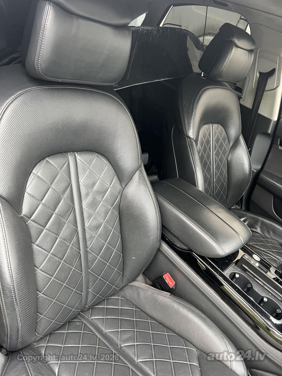 Melns Audi A8 2010 Tallina, ar dzinēja tilpumu 4.20 L un nobraukumu 300 tūkst. km par 5600 €, foto 9 vietnē AUTOMOTO.COM.LV