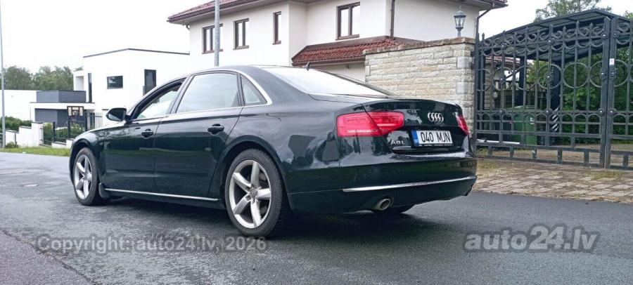 Black Audi A8 2011 in Tallinn, with an engine capacity of 3.00 L and mileage of 330 thousand km for 13997 €, photo 2 on AUTOMOTO.COM.LV