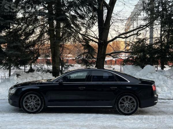 Black Audi A8 2011 in Riga, with an engine capacity of 3.00 L and mileage of 340 thousand km for 11900 €, photo 8 on AUTOMOTO.COM.LV