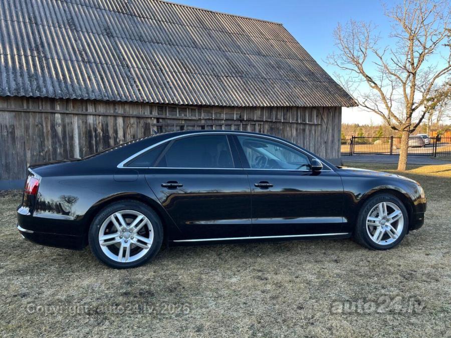 Melns Audi A8 2011 Tallina, ar dzinēja tilpumu 3.00 L un nobraukumu 124 tūkst. km par 17500 €, foto 6 vietnē AUTOMOTO.COM.LV
