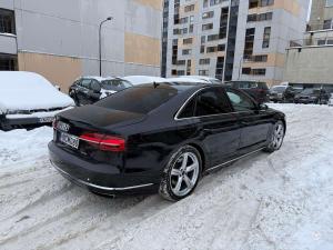 Black Audi A8 2011 in Vilnius, with an engine capacity of 4.16 L and mileage of 300 thousand km for 9600 €, photo 5 on AUTOMOTO.COM.LV