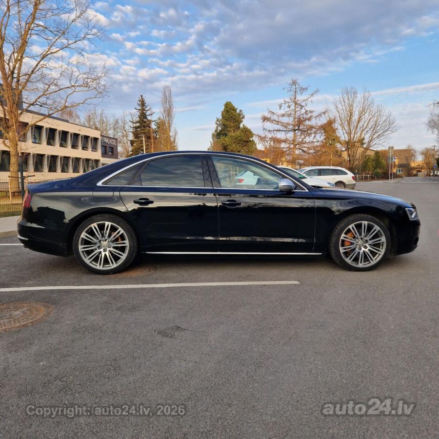 Black Audi A8 2011 in Tartu, with an engine capacity of 3.00 L and mileage of 0 thousand km for 9490 €, photo 5 on AUTOMOTO.COM.LV