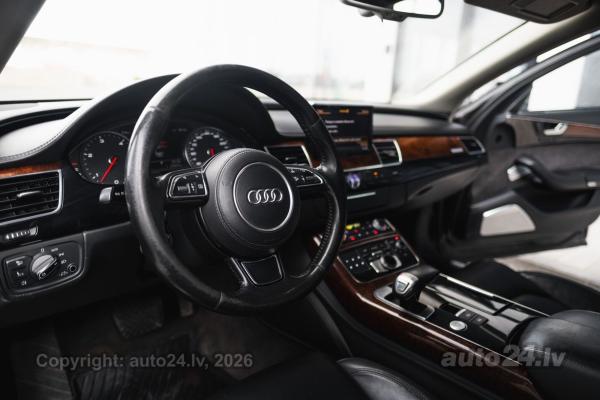 Black Audi A8 2011 in Tallinn, with an engine capacity of 4.10 L and mileage of 260 thousand km for 9990 €, photo 10 on AUTOMOTO.COM.LV