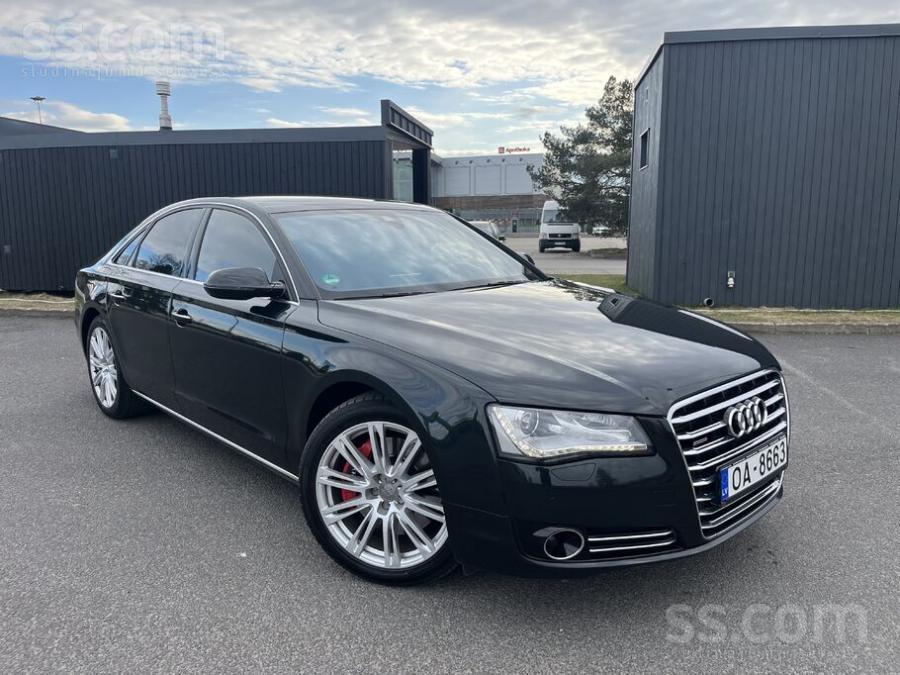 Black Audi A8 2011 in Riga, with an engine capacity of 4.20 L and mileage of 194 thousand km for 16490 €, photo 3 on AUTOMOTO.COM.LV