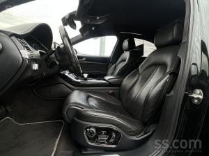 Black Audi A8 2011 in Riga, with an engine capacity of 4.20 L and mileage of 194 thousand km for 16490 €, photo 10 on AUTOMOTO.COM.LV