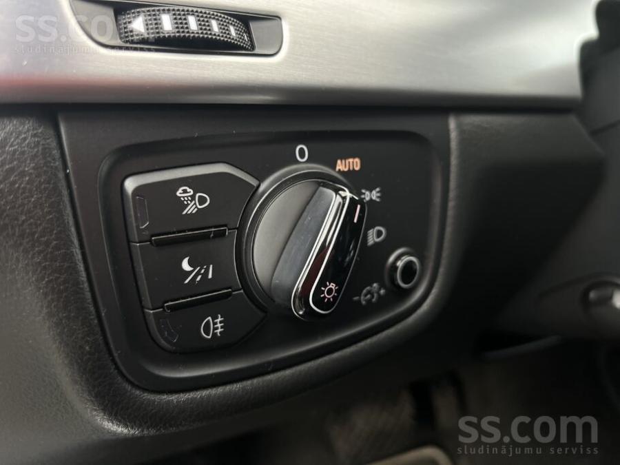 Black Audi A8 2011 in Riga, with an engine capacity of 4.20 L and mileage of 194 thousand km for 16490 €, photo 14 on AUTOMOTO.COM.LV