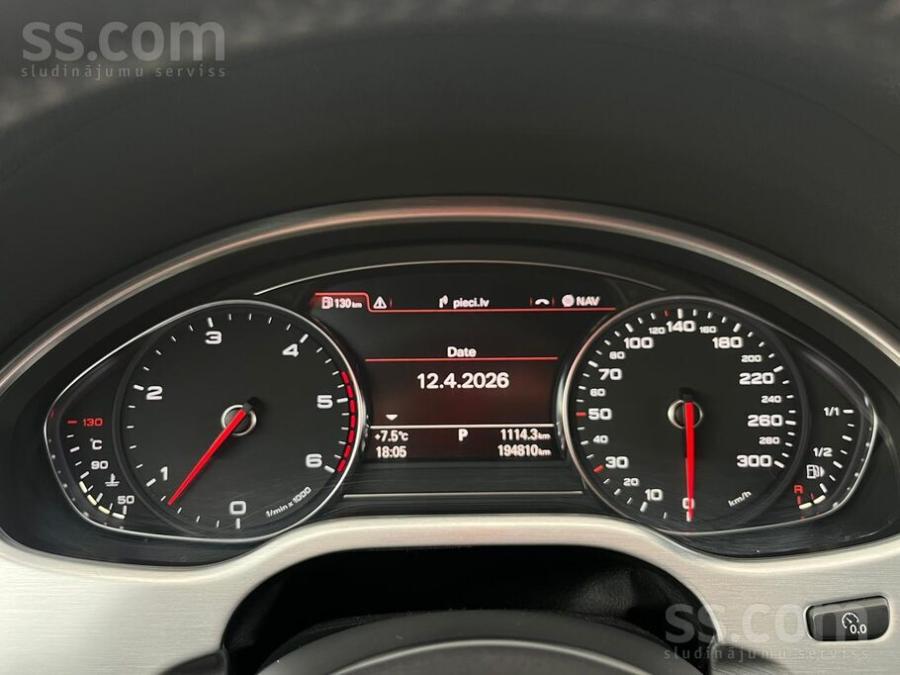 Black Audi A8 2011 in Riga, with an engine capacity of 4.20 L and mileage of 194 thousand km for 16490 €, photo 16 on AUTOMOTO.COM.LV