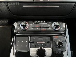 Black Audi A8 2011 in Riga, with an engine capacity of 4.20 L and mileage of 194 thousand km for 16490 €, photo 22 on AUTOMOTO.COM.LV