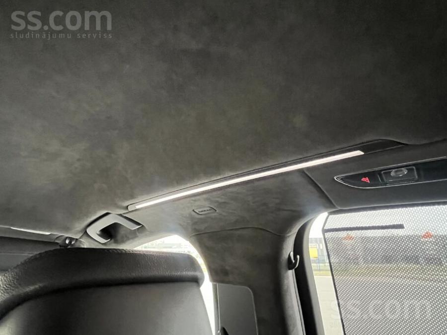 Black Audi A8 2011 in Riga, with an engine capacity of 4.20 L and mileage of 194 thousand km for 16490 €, photo 24 on AUTOMOTO.COM.LV