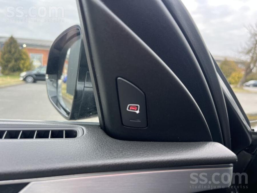 Black Audi A8 2011 in Riga, with an engine capacity of 4.20 L and mileage of 194 thousand km for 16490 €, photo 25 on AUTOMOTO.COM.LV
