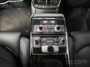 Black Audi A8 2011 in Riga, with an engine capacity of 4.20 L and mileage of 194 thousand km for 16490 €, photo 26 on AUTOMOTO.COM.LV