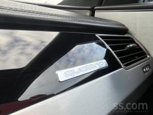 Black Audi A8 2011 in Riga, with an engine capacity of 4.20 L and mileage of 194 thousand km for 16490 €, photo 27 on AUTOMOTO.COM.LV