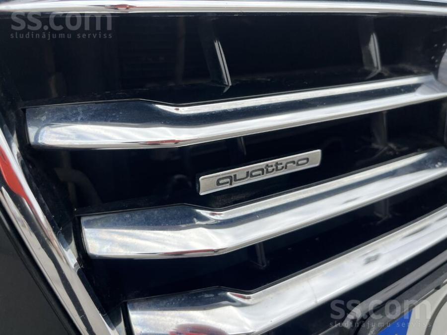Black Audi A8 2011 in Riga, with an engine capacity of 4.20 L and mileage of 194 thousand km for 16490 €, photo 31 on AUTOMOTO.COM.LV