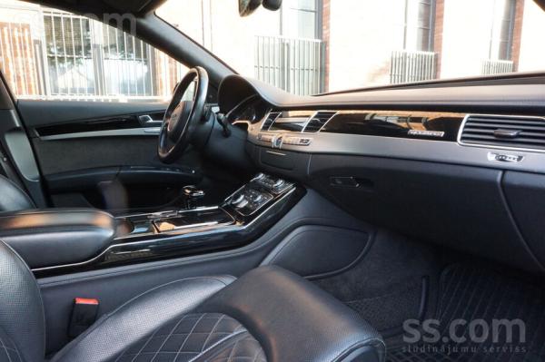 Black Audi A8 2011 in Riga, with an engine capacity of 4.20 L and mileage of 297 thousand km for 12700 €, photo 10 on AUTOMOTO.COM.LV