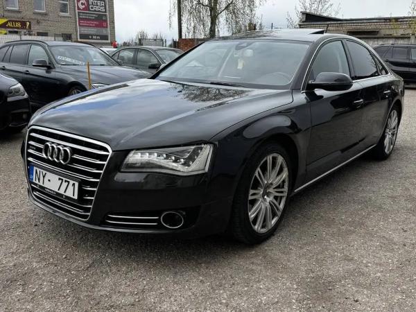 Black Audi A8 2011 in Daugavpils, with an engine capacity of 3.00 L and mileage of 274 thousand km for 14000 €, photo 3 on AUTOMOTO.COM.LV