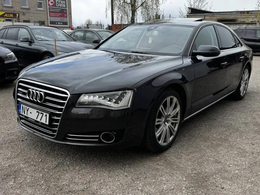 Black Audi A8 2011 in Daugavpils, with an engine capacity of 3.00 L and mileage of 274 thousand km for 14000 €, photo 4 on AUTOMOTO.COM.LV