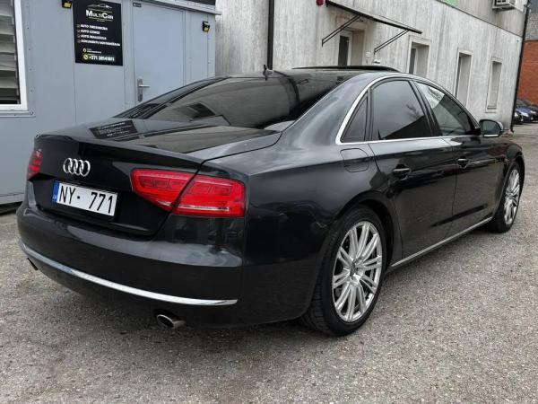 Black Audi A8 2011 in Daugavpils, with an engine capacity of 3.00 L and mileage of 274 thousand km for 14000 €, photo 6 on AUTOMOTO.COM.LV