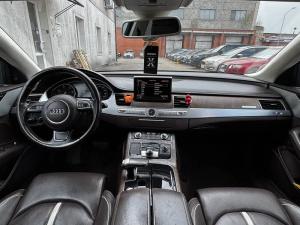 Black Audi A8 2011 in Daugavpils, with an engine capacity of 3.00 L and mileage of 274 thousand km for 14000 €, photo 16 on AUTOMOTO.COM.LV