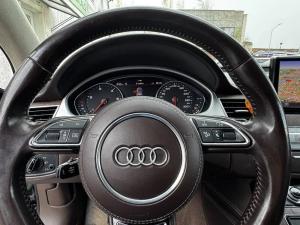 Black Audi A8 2011 in Daugavpils, with an engine capacity of 3.00 L and mileage of 274 thousand km for 14000 €, photo 19 on AUTOMOTO.COM.LV