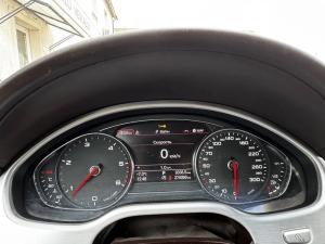 Black Audi A8 2011 in Daugavpils, with an engine capacity of 3.00 L and mileage of 274 thousand km for 14000 €, photo 20 on AUTOMOTO.COM.LV