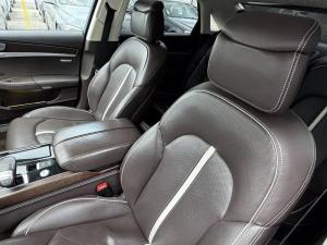 Black Audi A8 2011 in Daugavpils, with an engine capacity of 3.00 L and mileage of 274 thousand km for 14000 €, photo 26 on AUTOMOTO.COM.LV