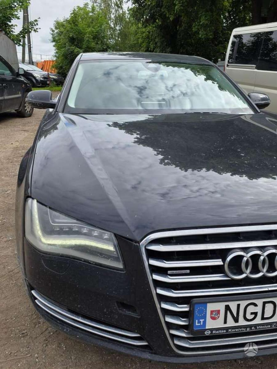 Melns Audi A8 2011 Viļņa, ar dzinēja tilpumu 4.16 L un nobraukumu 294 tūkst. km par 6500 €, foto 5 vietnē AUTOMOTO.COM.LV