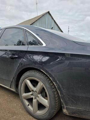Melns Audi A8 2011 Viļņa, ar dzinēja tilpumu 4.16 L un nobraukumu 294 tūkst. km par 6500 €, foto 15 vietnē AUTOMOTO.COM.LV