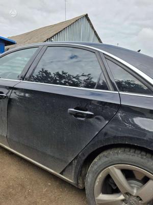 Melns Audi A8 2011 Viļņa, ar dzinēja tilpumu 4.16 L un nobraukumu 294 tūkst. km par 6500 €, foto 16 vietnē AUTOMOTO.COM.LV