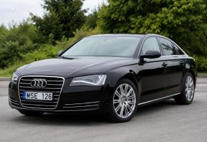 Melns Audi A8 2011 Viļņa, ar dzinēja tilpumu 4.13 L un nobraukumu 389 tūkst. km par 6950 €, foto  vietnē AUTOMOTO.COM.LV