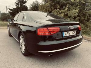Black Audi A8 2011 in Vilnius, with an engine capacity of 4.13 L and mileage of 389 thousand km for 6950 €, photo 5 on AUTOMOTO.COM.LV