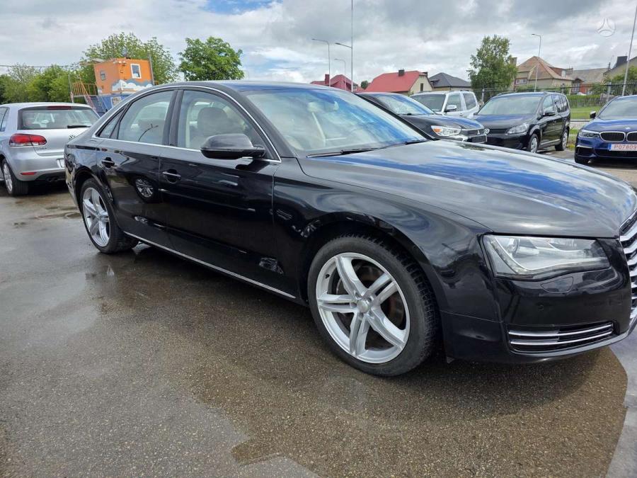 Black Audi A8 2011 in Siauliai, with an engine capacity of 2.97 L and mileage of 244 thousand km for 11000 €, photo 6 on AUTOMOTO.COM.LV