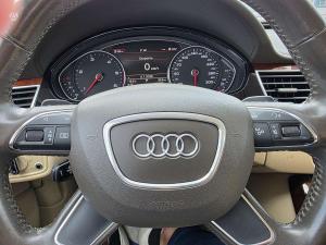 Black Audi A8 2011 in Siauliai, with an engine capacity of 2.97 L and mileage of 244 thousand km for 11000 €, photo 10 on AUTOMOTO.COM.LV