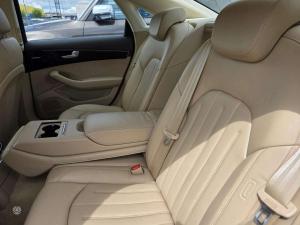 Black Audi A8 2011 in Siauliai, with an engine capacity of 2.97 L and mileage of 244 thousand km for 11000 €, photo 12 on AUTOMOTO.COM.LV