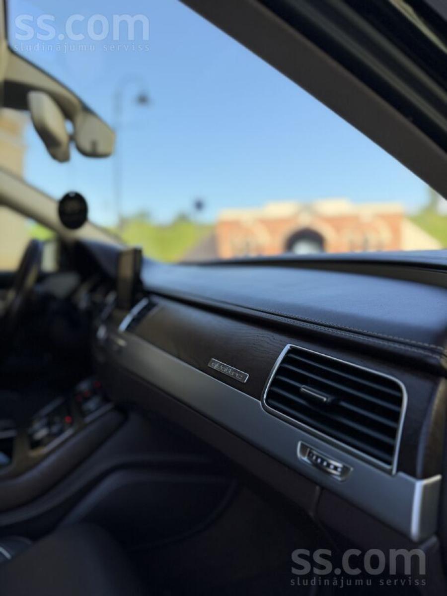 Melns Audi A8 2011 Daugavpils, ar dzinēja tilpumu 4.20 L un nobraukumu 314 tūkst. km par 12100 €, foto 9 vietnē AUTOMOTO.COM.LV