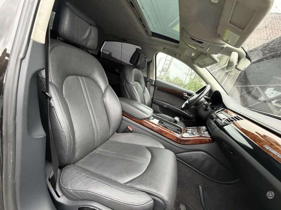 Black Audi A8 2011 in Vilnius, with an engine capacity of 4.16 L and mileage of 298 thousand km for 10999 €, photo 11 on AUTOMOTO.COM.LV