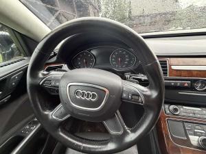 Black Audi A8 2011 in Vilnius, with an engine capacity of 4.16 L and mileage of 298 thousand km for 10999 €, photo 12 on AUTOMOTO.COM.LV