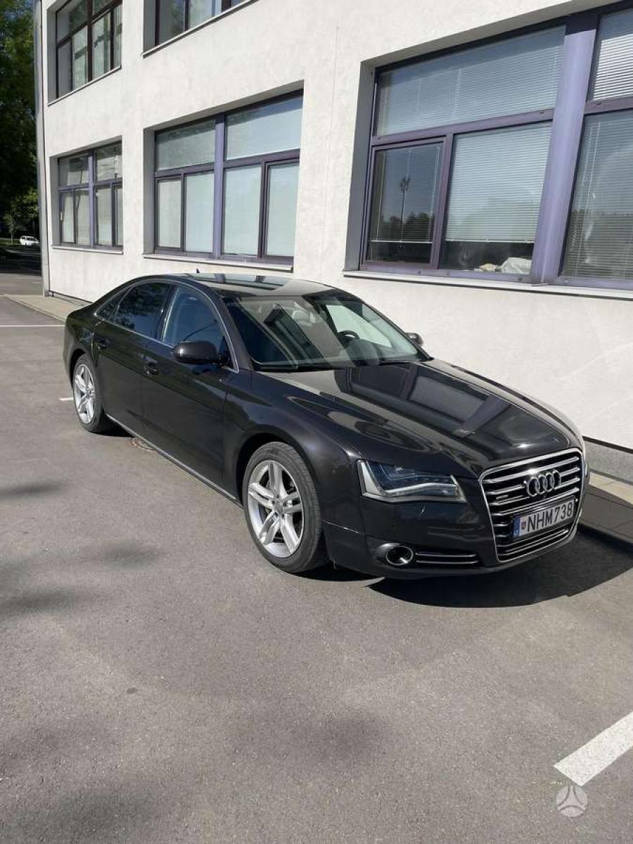 Black Audi A8 2011 in Kaunas, with an engine capacity of 2.97 L and mileage of 211 thousand km for 10500 €, photo 3 on AUTOMOTO.COM.LV