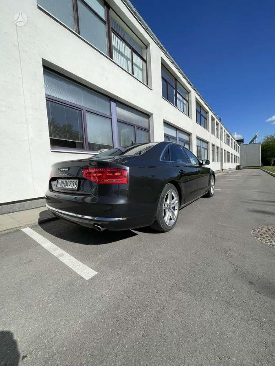 Black Audi A8 2011 in Kaunas, with an engine capacity of 2.97 L and mileage of 211 thousand km for 10500 €, photo 6 on AUTOMOTO.COM.LV