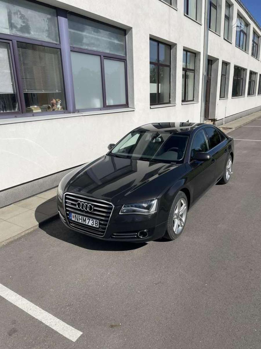 Black Audi A8 2011 in Kaunas, with an engine capacity of 2.97 L and mileage of 211 thousand km for 10500 €, photo 9 on AUTOMOTO.COM.LV