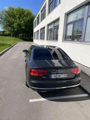 Black Audi A8 2011 in Kaunas, with an engine capacity of 2.97 L and mileage of 211 thousand km for 10500 €, photo 13 on AUTOMOTO.COM.LV