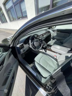 Black Audi A8 2011 in Kaunas, with an engine capacity of 2.97 L and mileage of 211 thousand km for 10500 €, photo 15 on AUTOMOTO.COM.LV