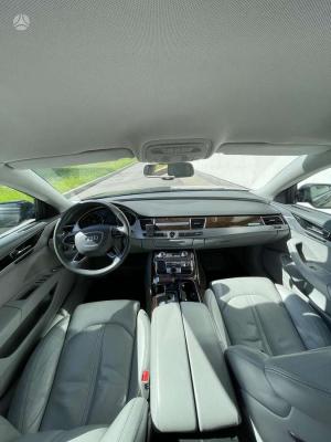 Black Audi A8 2011 in Kaunas, with an engine capacity of 2.97 L and mileage of 211 thousand km for 10500 €, photo 17 on AUTOMOTO.COM.LV