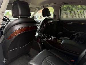 Black Audi A8 2011 in Vilnius, with an engine capacity of 4.13 L and mileage of 380 thousand km for 8200 €, photo 13 on AUTOMOTO.COM.LV