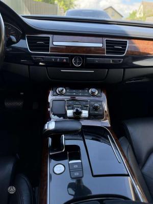 Black Audi A8 2011 in Vilnius, with an engine capacity of 4.13 L and mileage of 380 thousand km for 8200 €, photo 19 on AUTOMOTO.COM.LV